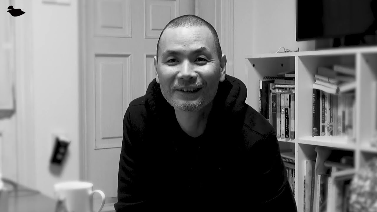 손톱크기 작품만 만드는 이유 : 함진(HamJin) ① 2005년에는 베니스 비엔날레에 한국관 참여 작가, 100:1 경쟁률 ...