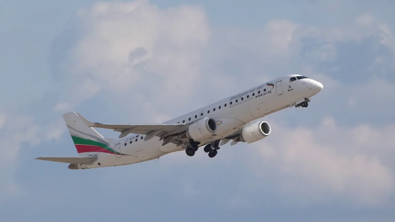 Panasonic FZ82 shooting planes - YouTube