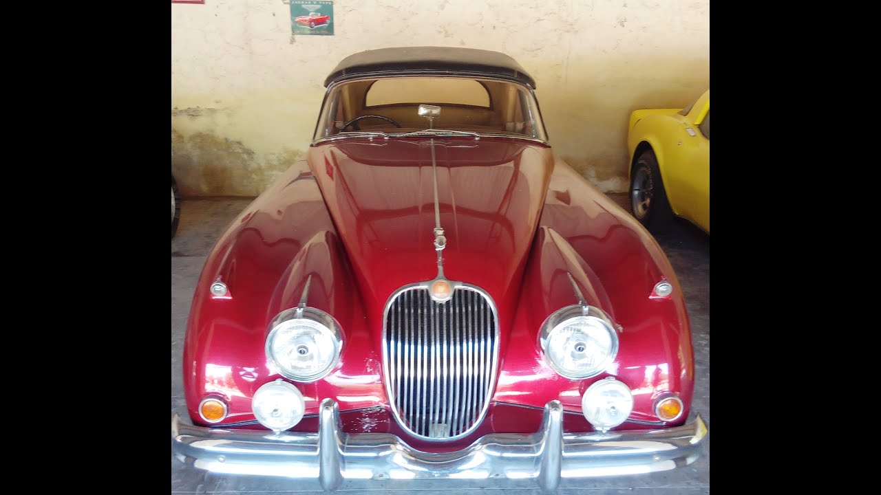 Classical Oldest Cars of Gondal's King at Gondal Palace - YouTube