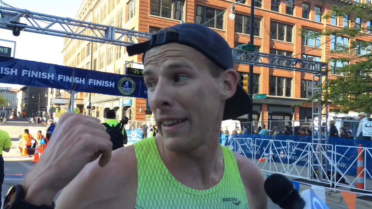 Jackson runners sweeps 5K, 10K at Fifth Third River Bank Run - YouTube