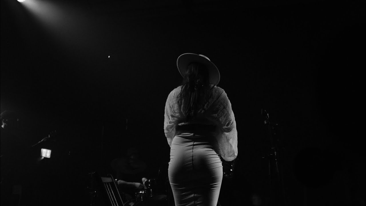 VILLAGE UNDERGROUND SUPPORTING BEL COBAIN x ZOE KYPRI vlog BTS - YouTube