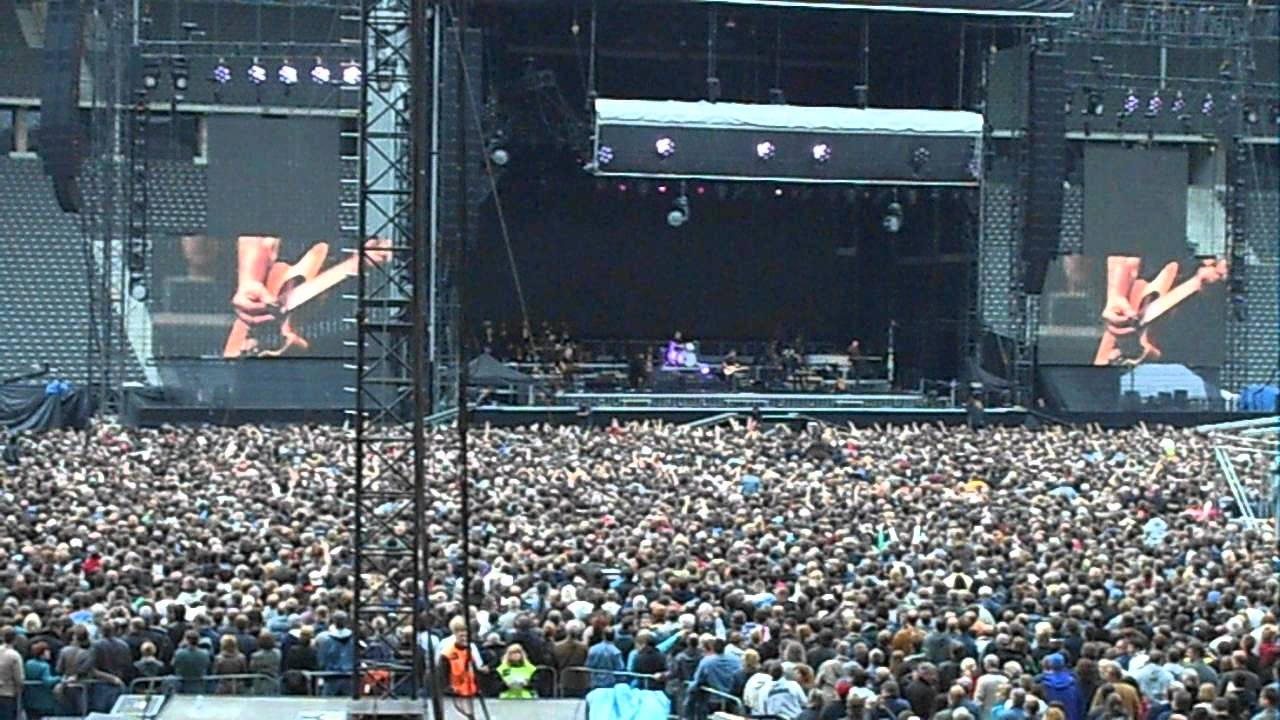 Bruce Springsteen "Trapped " Olympiastadion Berlin 30. Mai 2012 - YouTube