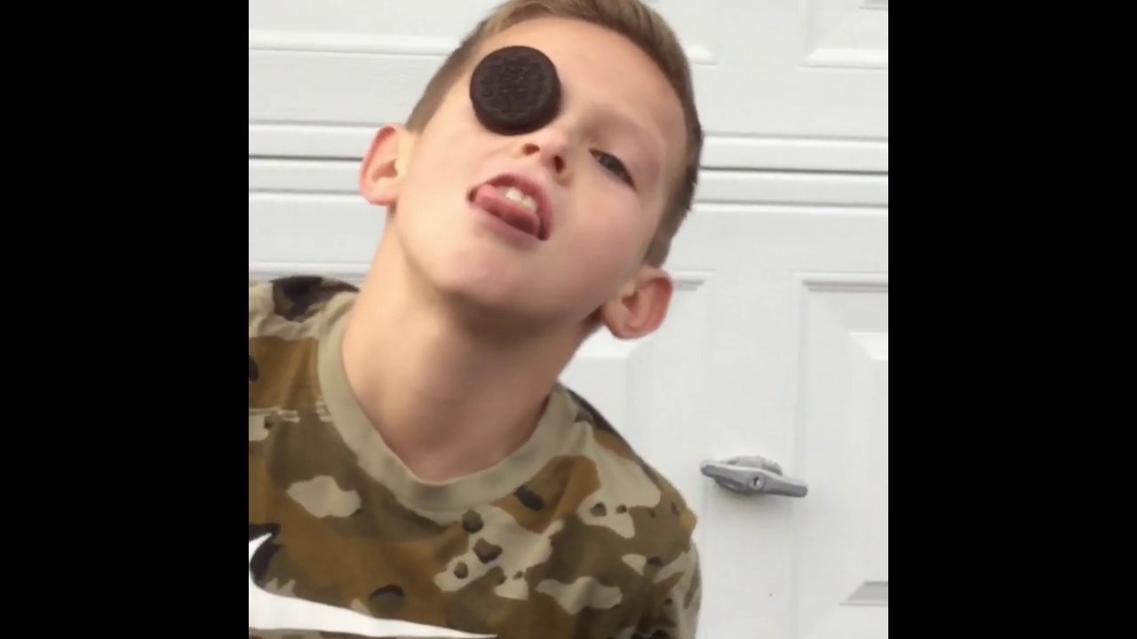 Oreo Challenge - YouTube