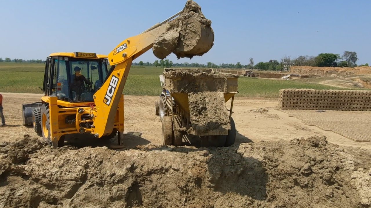 New Jcb 3dx Eco plus loading mud in powertrack euro 50|| jcb loading ...