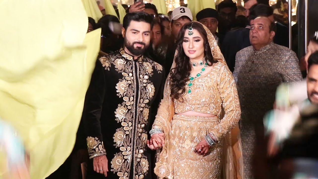 Newlywed Sufi Singer Bismil & Shifa Khan Grand Entry At Their Wedding ...