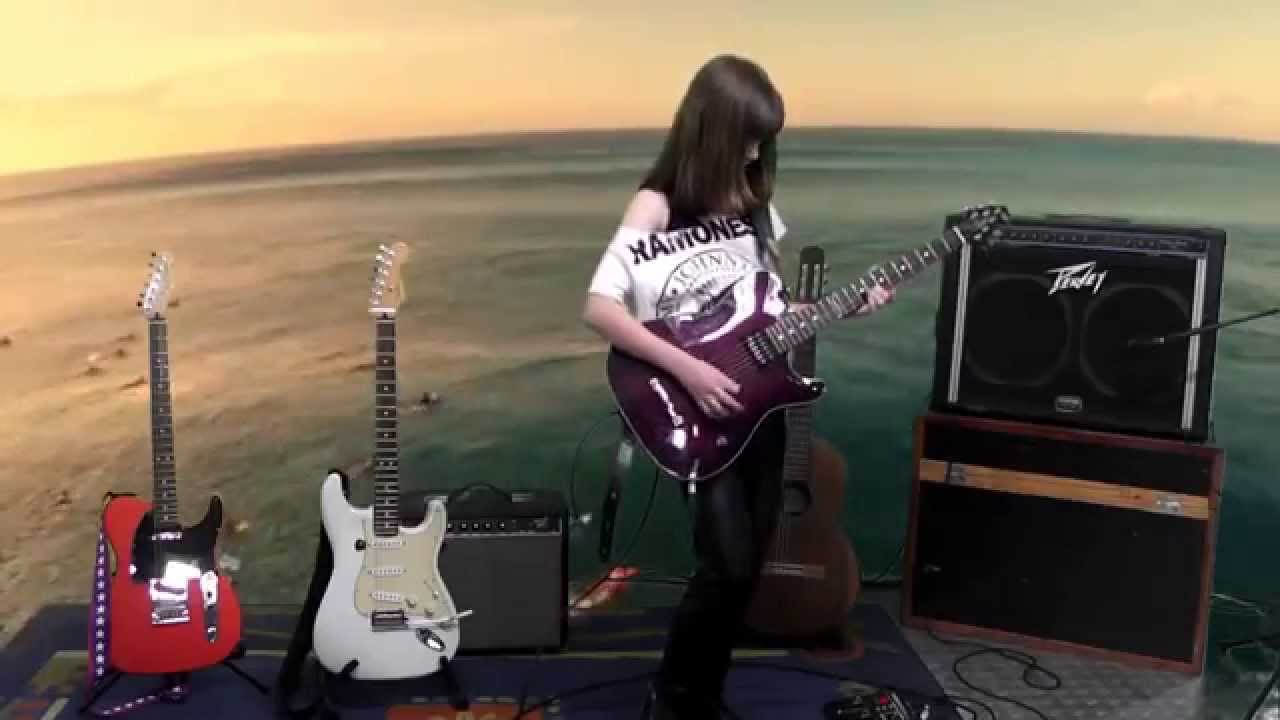 LORENA BRACO - 10 anos - CALIFORNIA SUN - The Rivieras - Ramones - YouTube