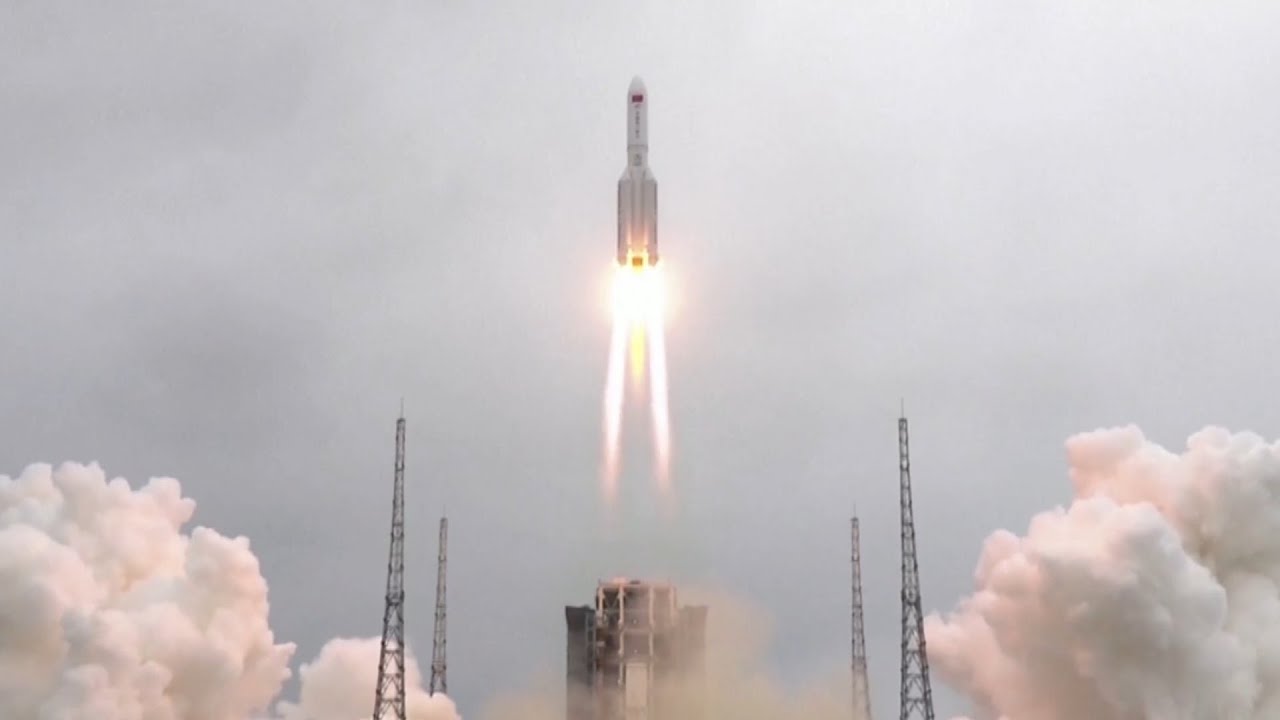 A out-of-control Chinese rocket is plummeting back to Earth, but nobody ...