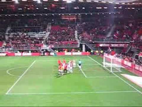 Singing for  AZ Alkmaar - Fenerbahce 2-2  (22-02-07)