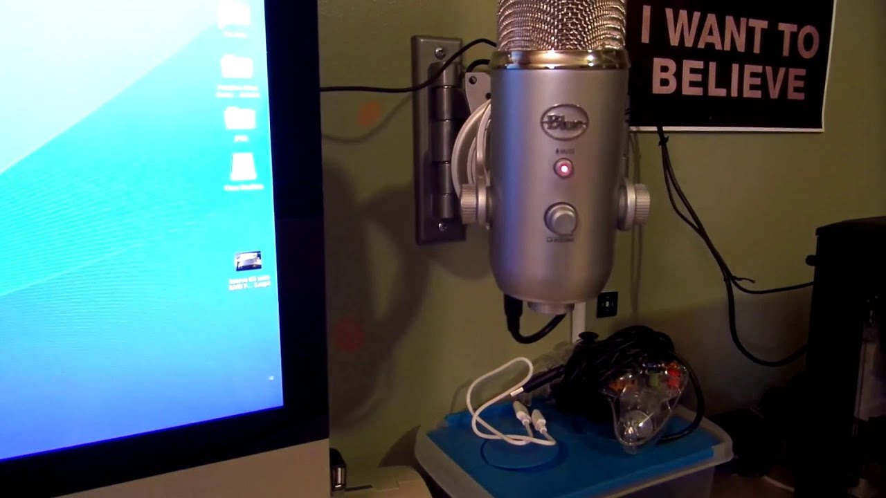 Tour of a Computer Nerd's Desk - YouTube