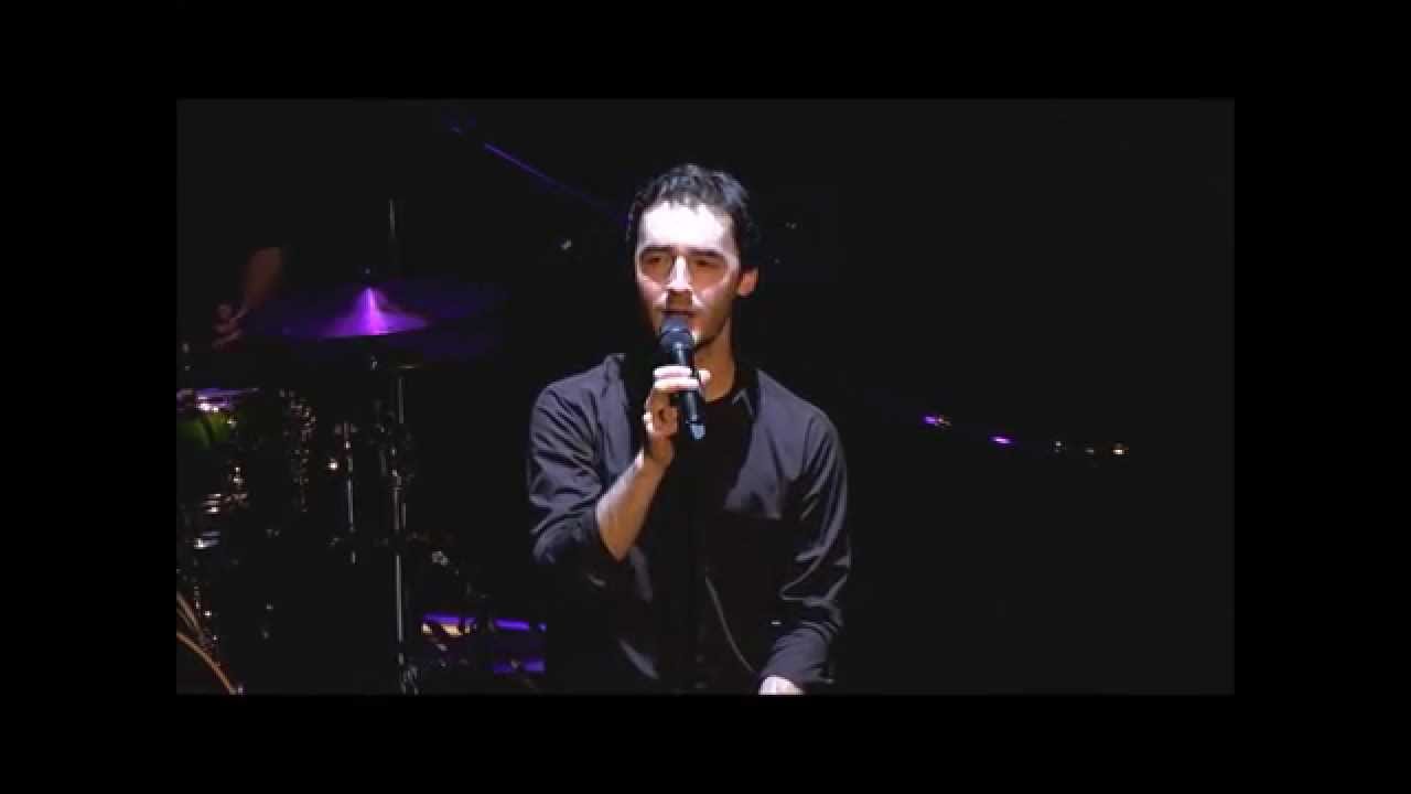 À côté - Michaël Grégoire (live) - YouTube