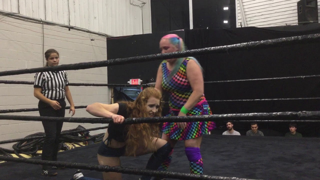 Gabby Gilbert vs Mimi - YouTube