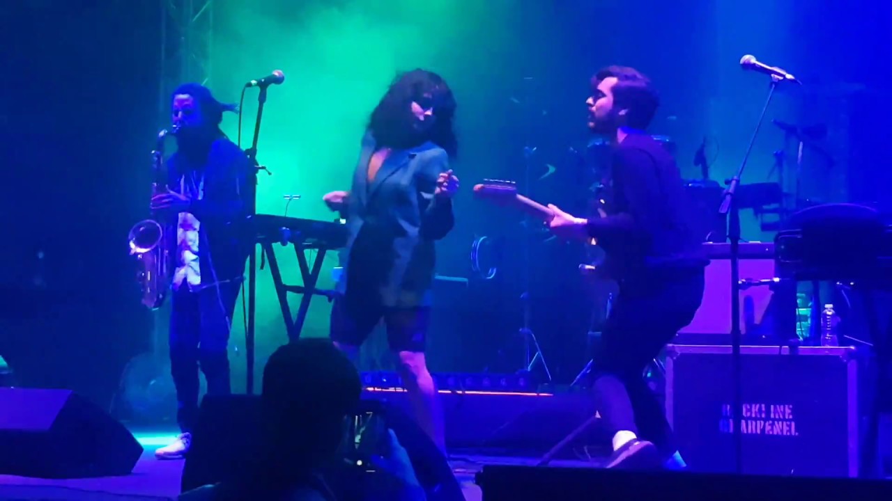 Clubz - Popscuro en vivo en Auditorio BlackBerry - YouTube