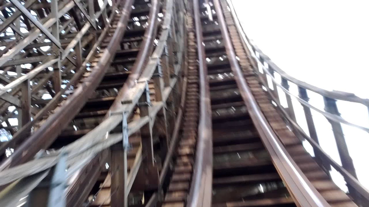 Le Monstre - La Ronde 2012 [!Vidéo Complète du Manège!] - YouTube