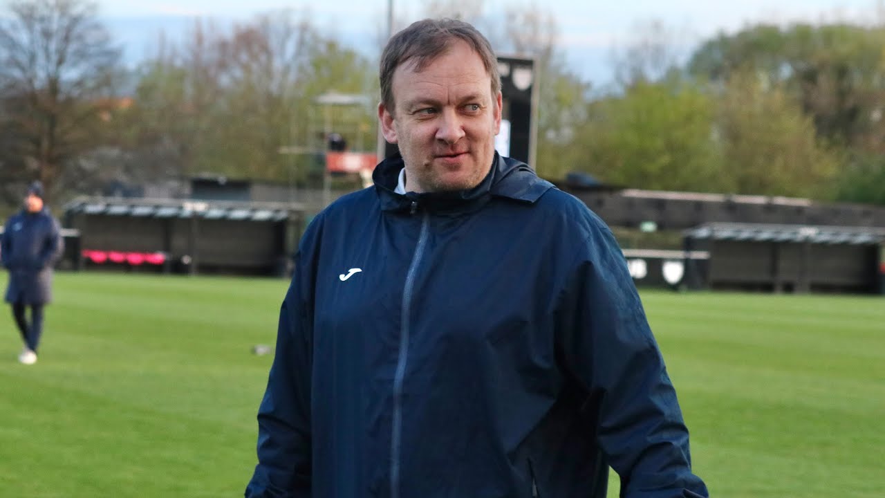 Ten minutes with Mooro - YouTube