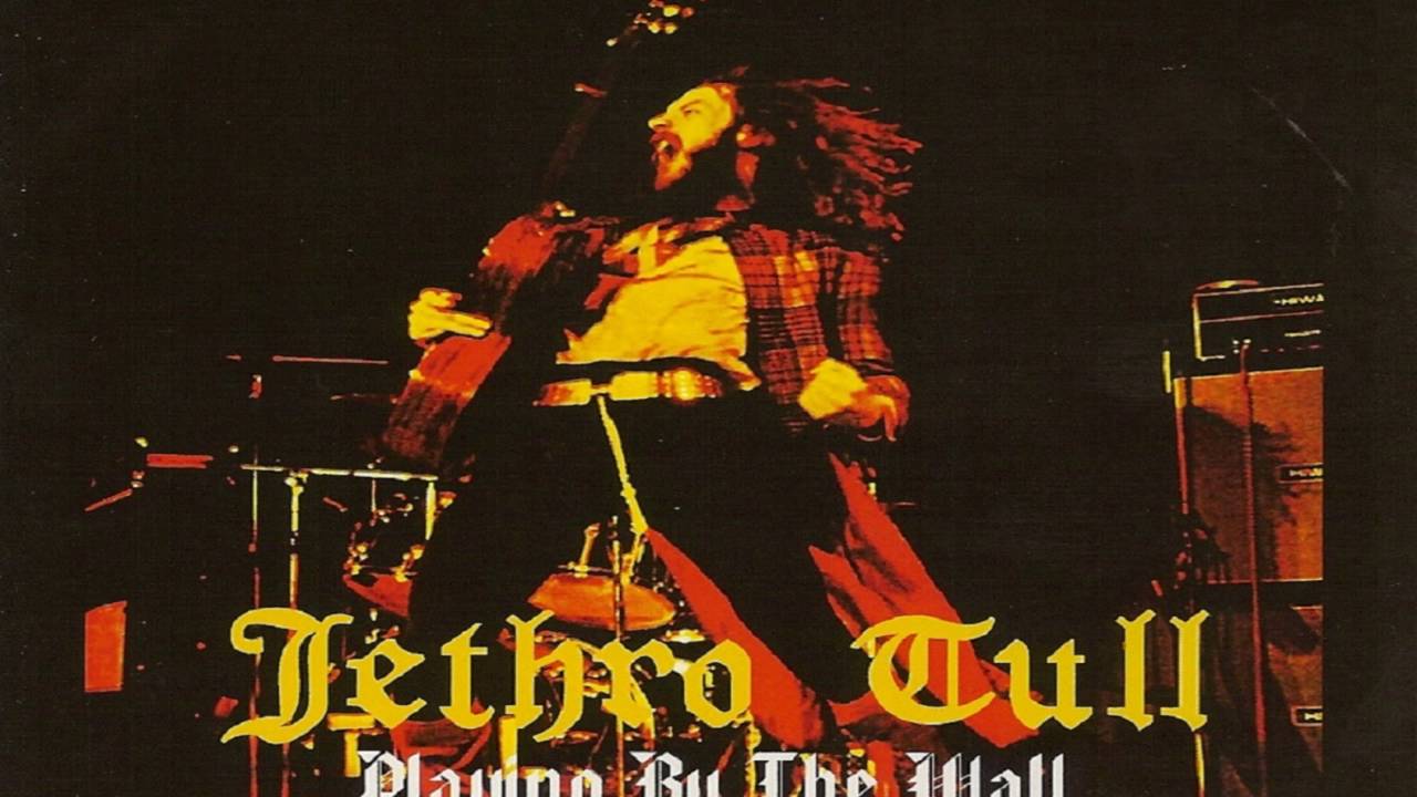 Jethro Tull "Playing By The Wall" Berlin, Germany, 1972 [bootleg] - YouTube