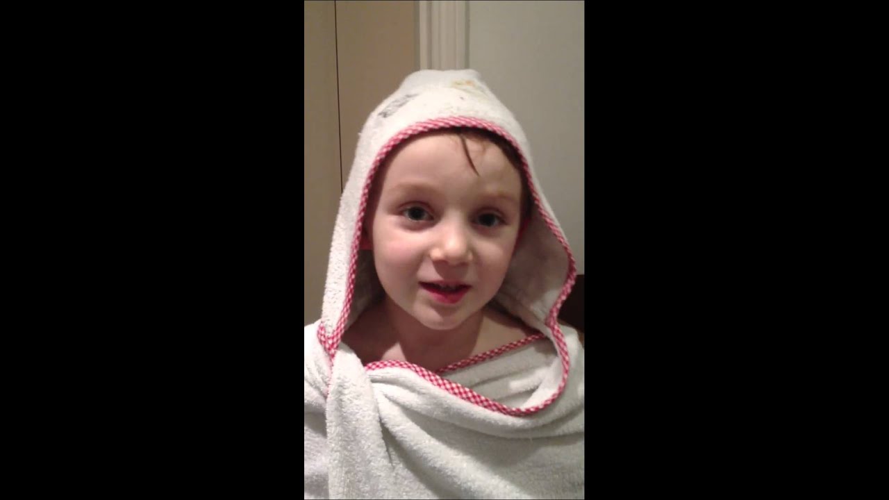 Bruno sings skinny Malink malogen legs - YouTube