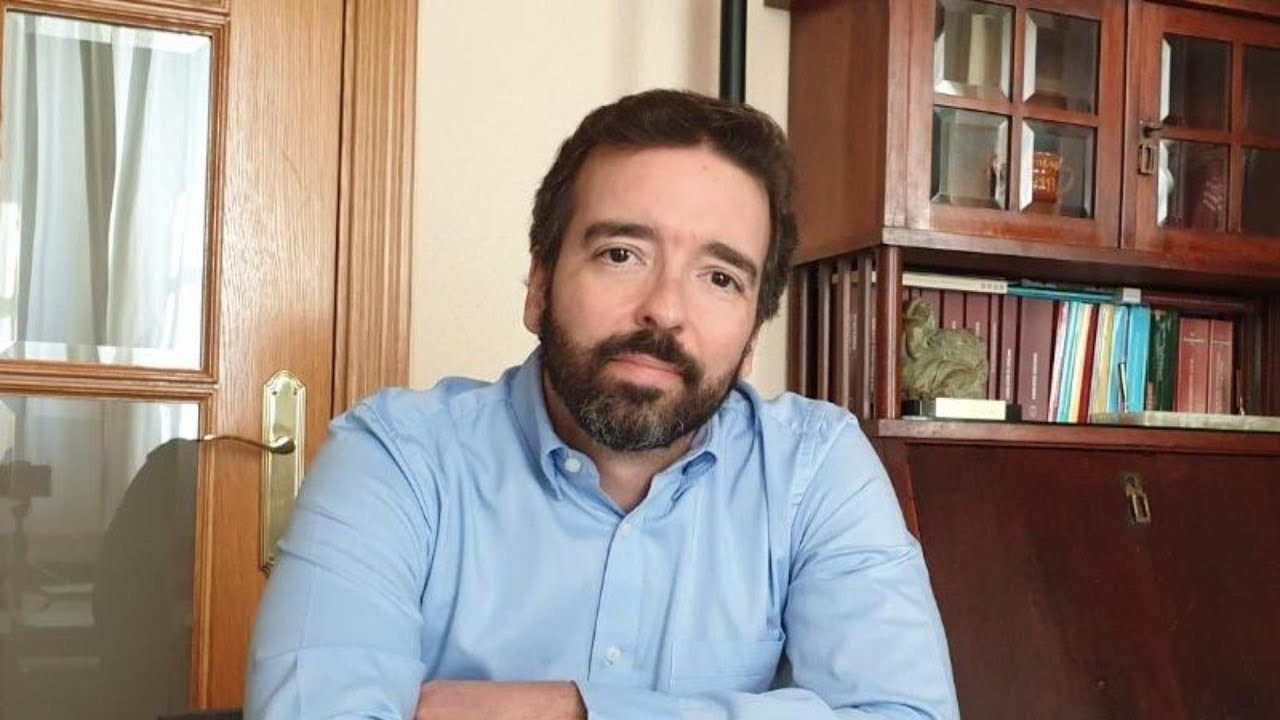 La novela histórica (charla con Carlos Pagán) - YouTube