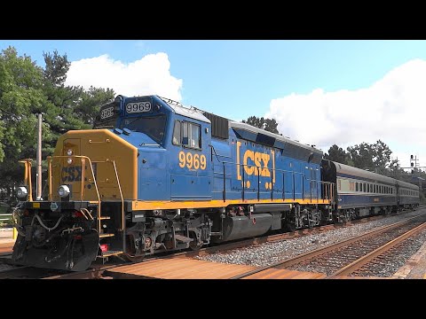 EMD GP40WH-2 Engine Leading CSX Track Geometry Car Train - YouTube