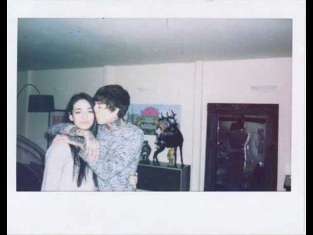 Oli Sykes Girlfriend 2022 Hannah