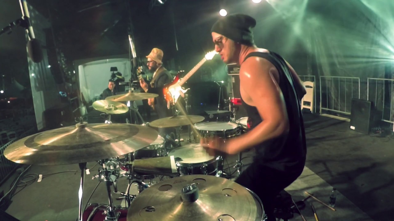 THRILLER (version Timba) Alfredo Rodriguez Trio (Drums Solo) - YouTube