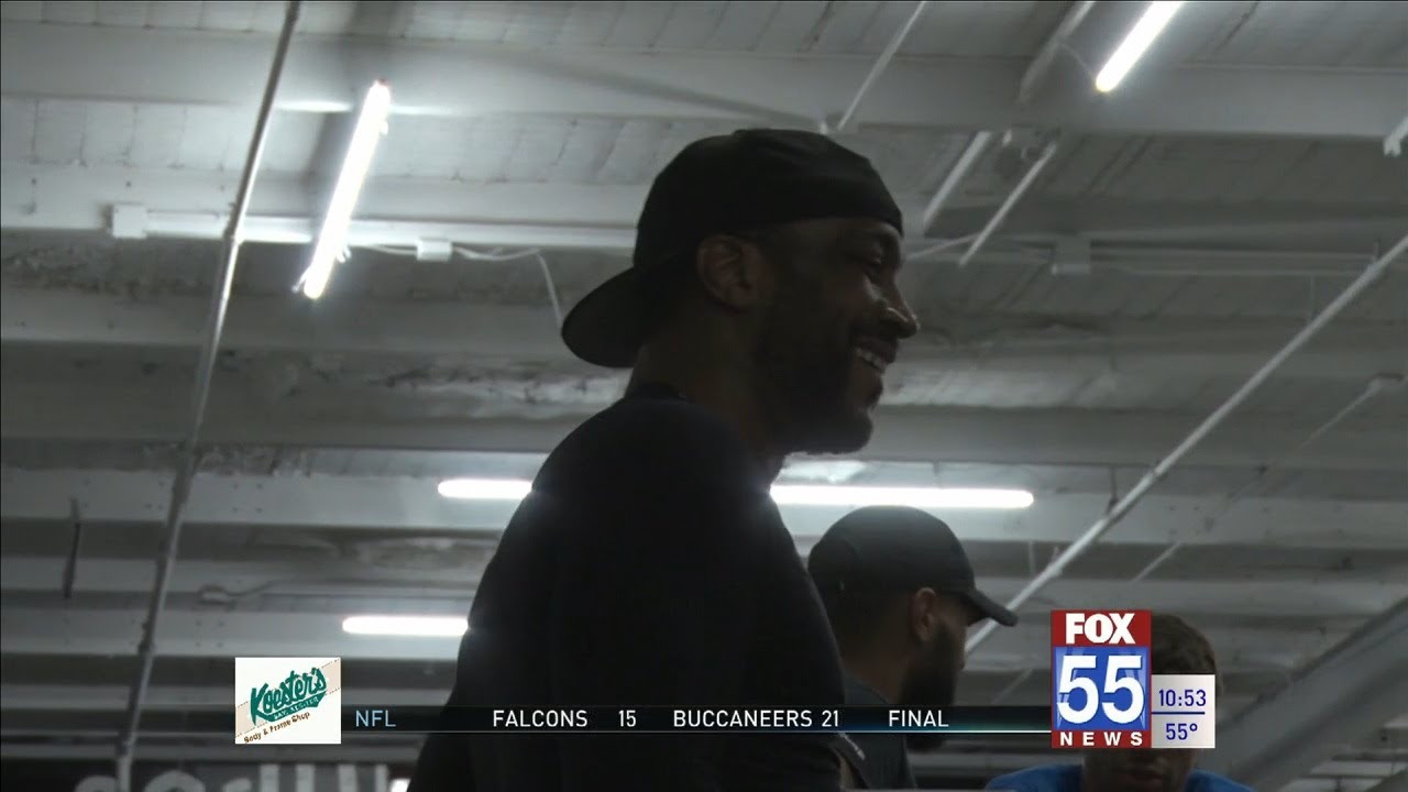 Snider grad Anthony Lapsley returns to the octagon - YouTube