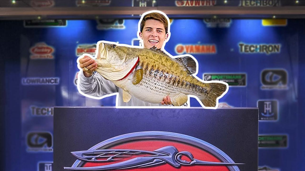 The BIGGEST Bass Of My LIFE! (Lake Fork Record Bass) - YouTube