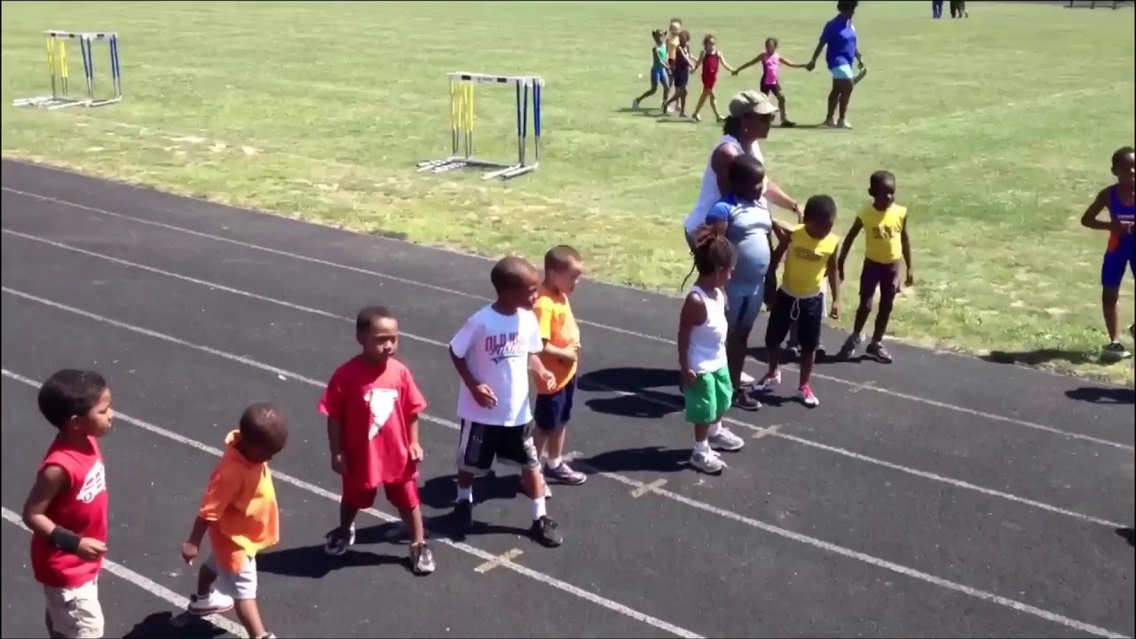 Kids 50m race at USATF Meet - YouTube