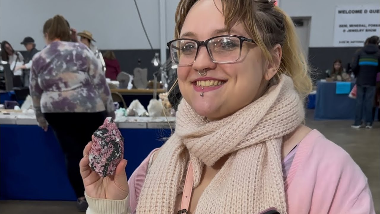 Rock and gem show 2025 - YouTube