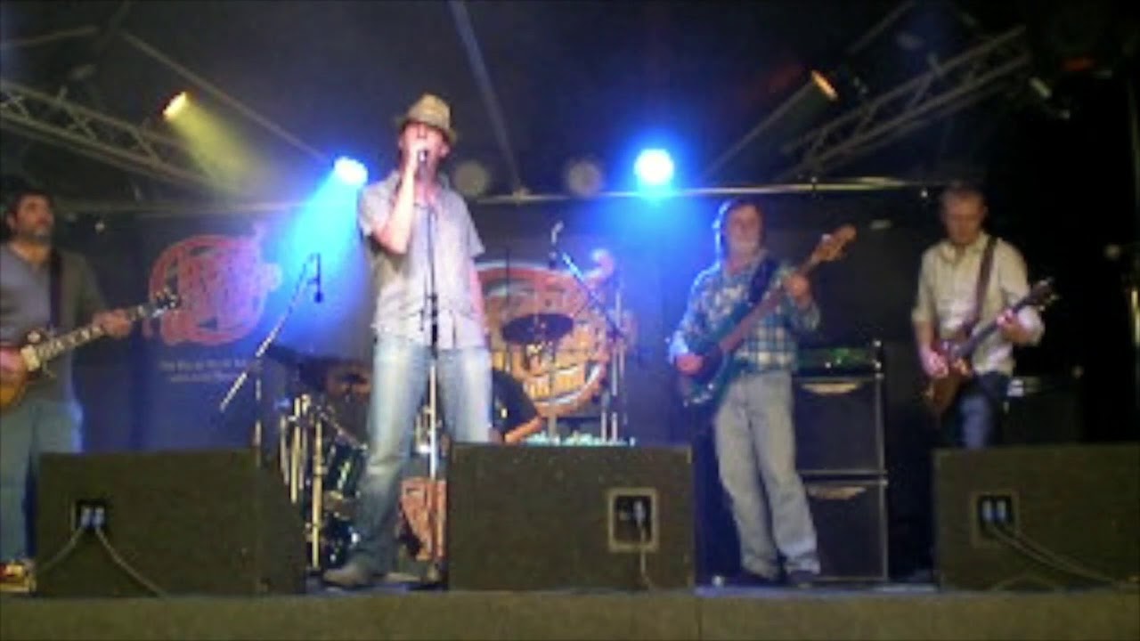 Treble Damage Band (UK) Live at Tilfest 2011 - YouTube