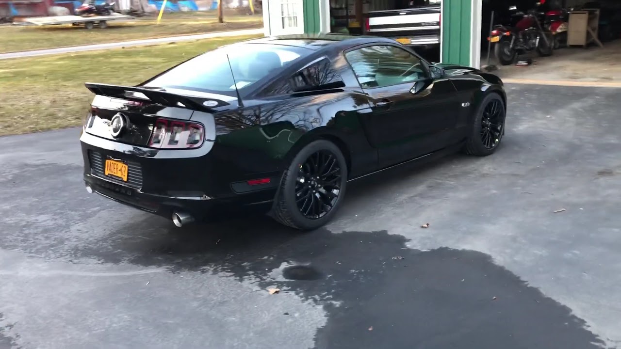 S197 MUSTANG WITH S550 WHEELS - YouTube