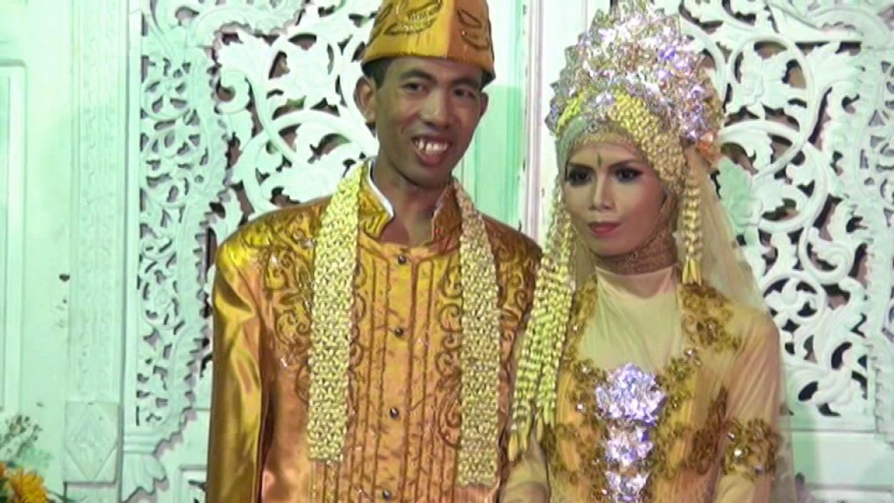 Pernikahan M.Syamsul Arif & AuLia Part 3 - YouTube