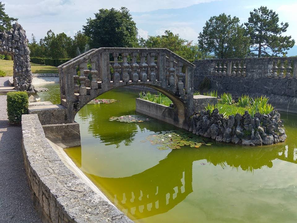Relax Water Sound in Ferrari Garden - Iron Age Settlement - Slovenian ...