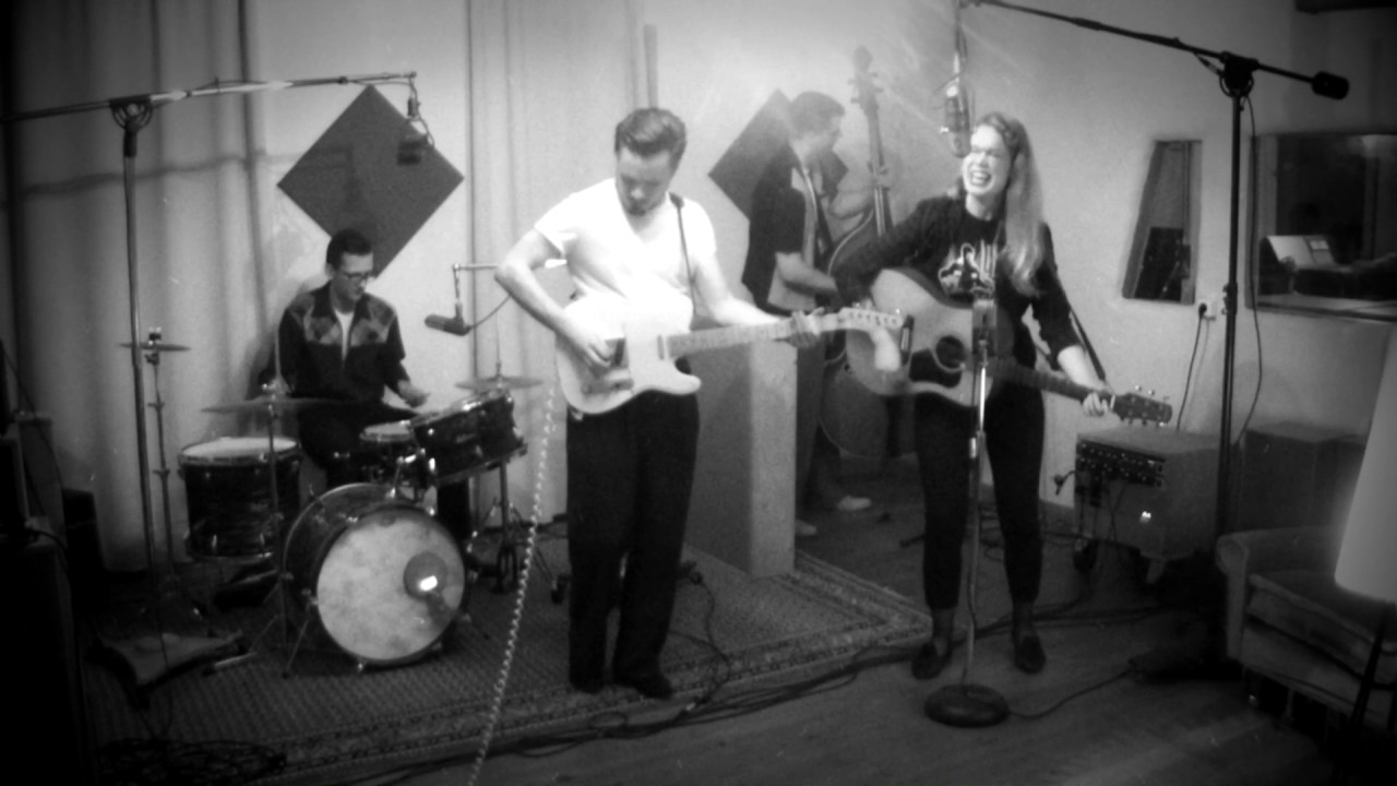 The Real Gone Tones - Piglet (studio live) - YouTube