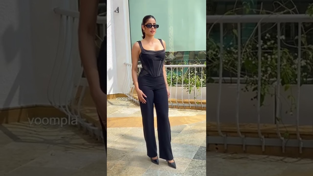 Nora tara avneet kiara hot jhanvi edit cleavage nip slip celebrity boos ...