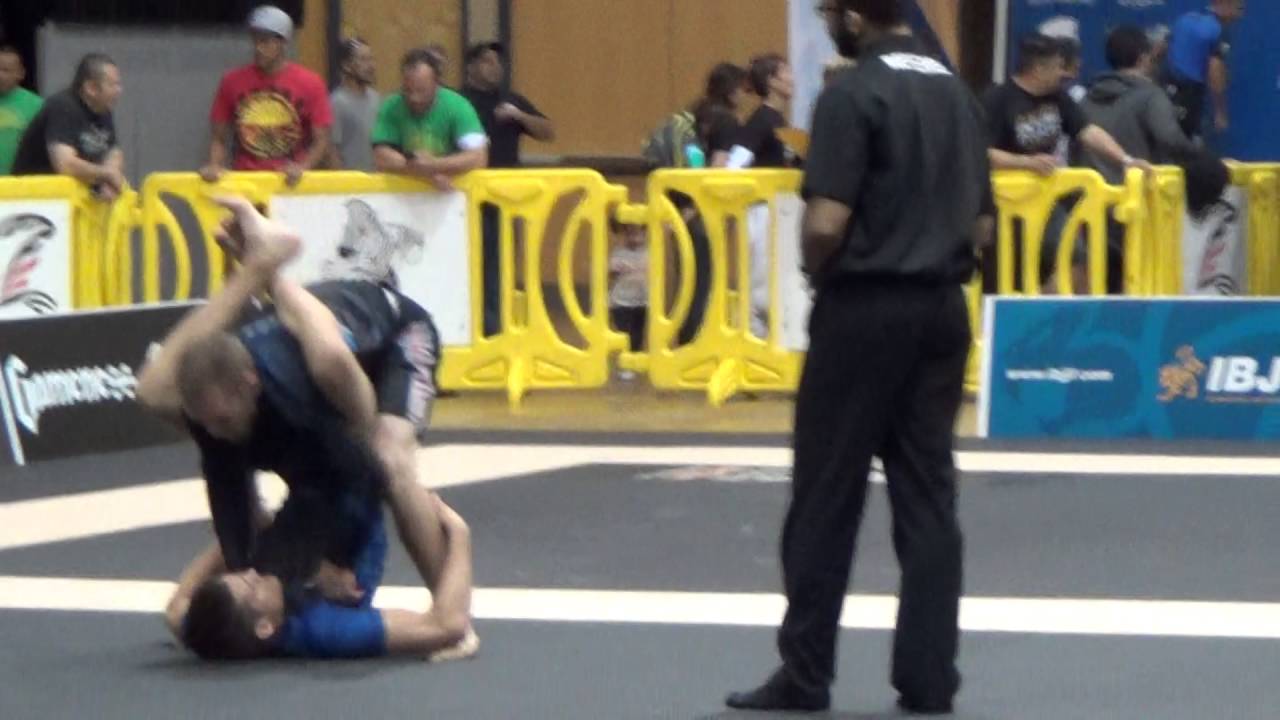 IBJJF San Antonio IO 2016 - Keith Bookman vs. Damion Oranday - YouTube