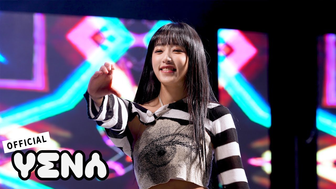 YENA(최예나) - WithOrWithOut | 221028 HANBAT NATIONAL UNIV [4K 직캠] - YouTube