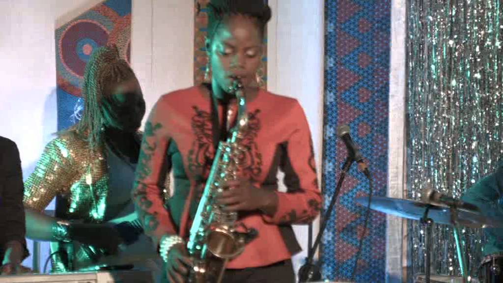 Elu Agogo with Girlz Rule band lead By Phebean - YouTube