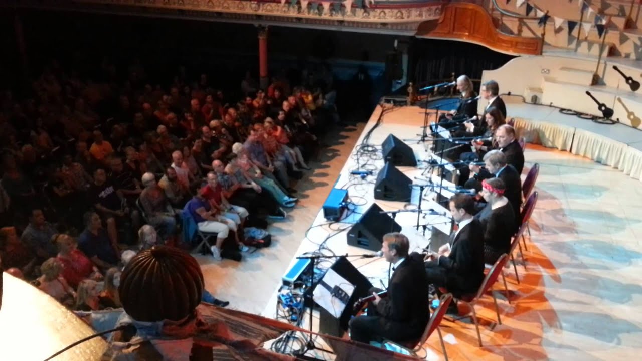 Grand Northern Ukulele Festival 2014 Finale #GNUF - YouTube