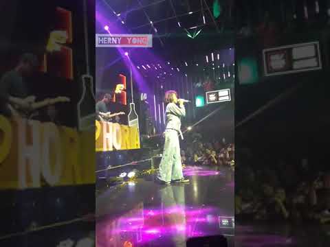 AGNEZ MO - TERUSKANLAH live performance at BOSHE jogja 2019