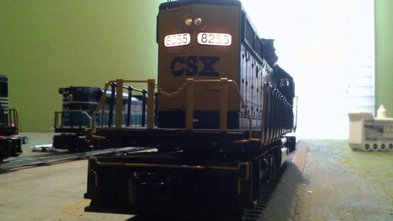 MTH SD40-2 Prime Mover Idling Sound - YouTube