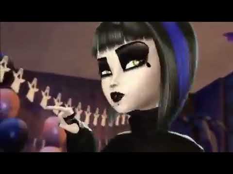 Chad dancing Monster High - YouTube