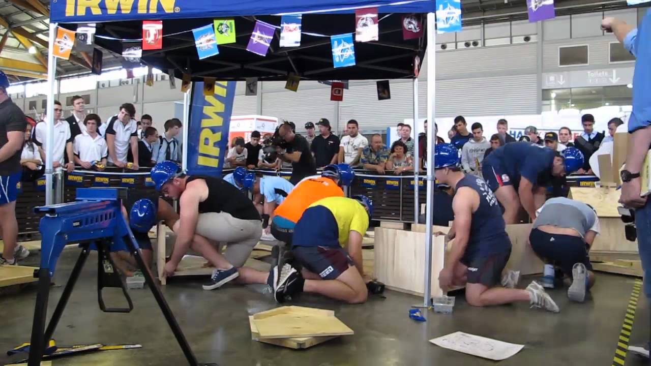 Time lapse of IRWIN Dog Kennels by NRL players at WorldSkills - YouTube