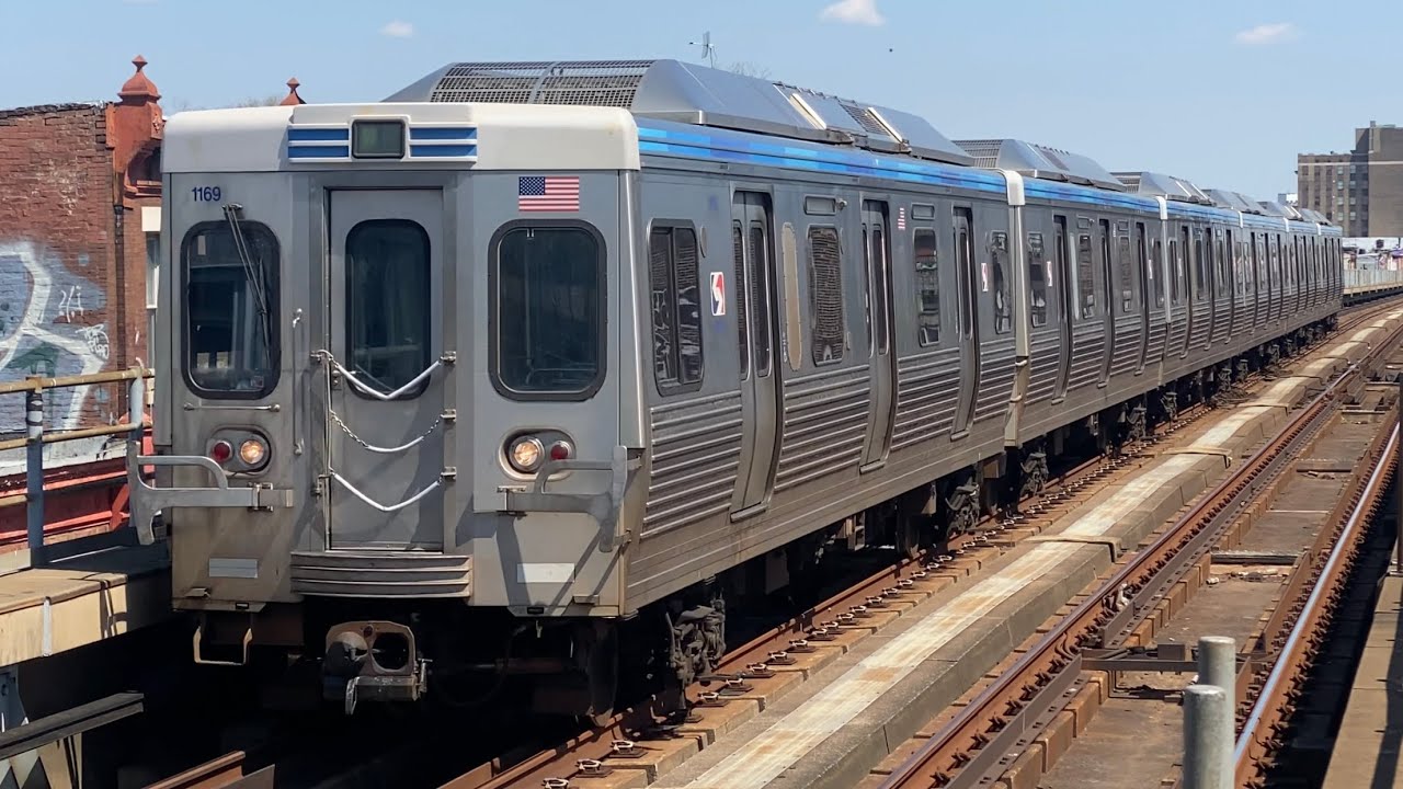 ⁴ᴷ Septa Market Frankford Line Action At The Somerset Station. - YouTube