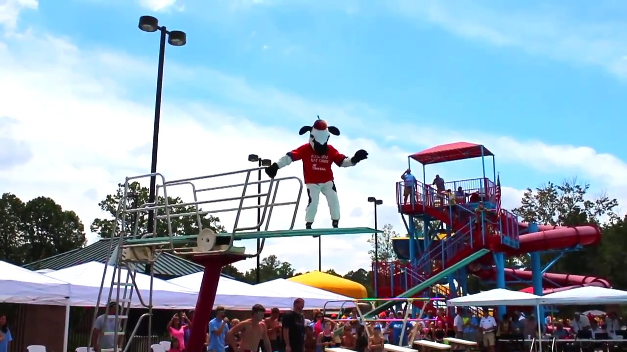 Chick-fil-A Cow Does a Backflip?!! - YouTube