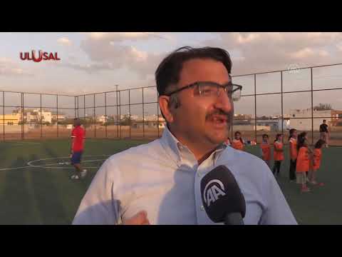 Mardinli kızlar futbol oynuyor: Kızıltepe Belediyesi kız çocukları için futbol kursu açtı