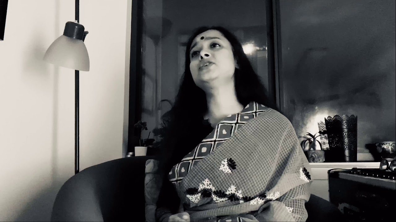 Ami Hethay Thaki Sudhu Gaite Tomar Gaan l Madhurima Sen - YouTube