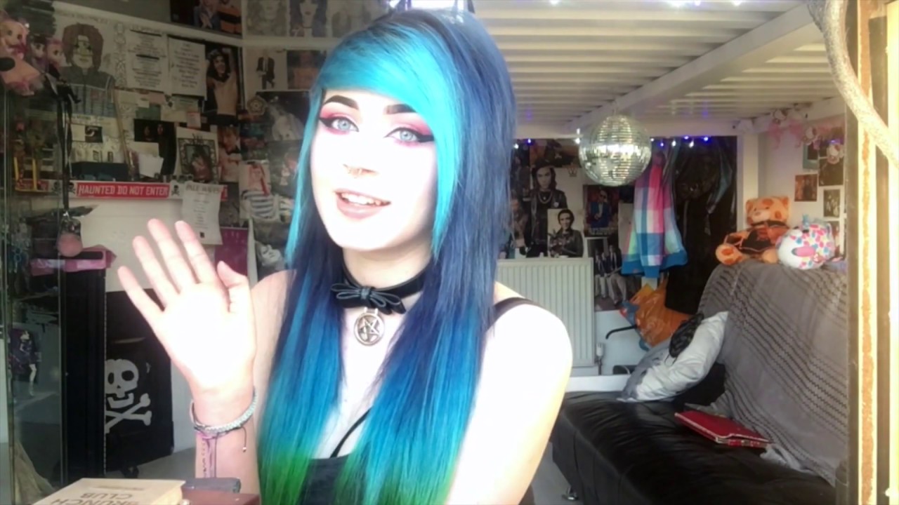 Emo room tour! - YouTube