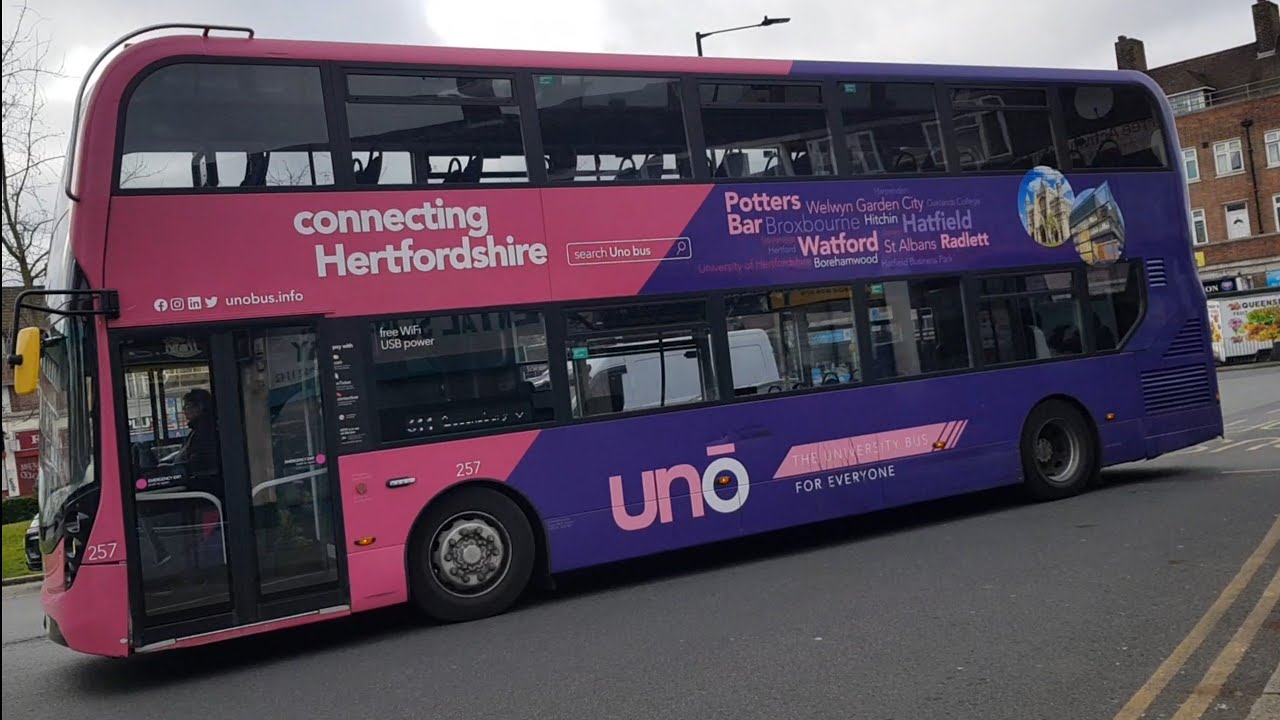 Bus Spotting in Queensbury Uno Hertfordshire Enviro400 MMC 257 (YX67 ...
