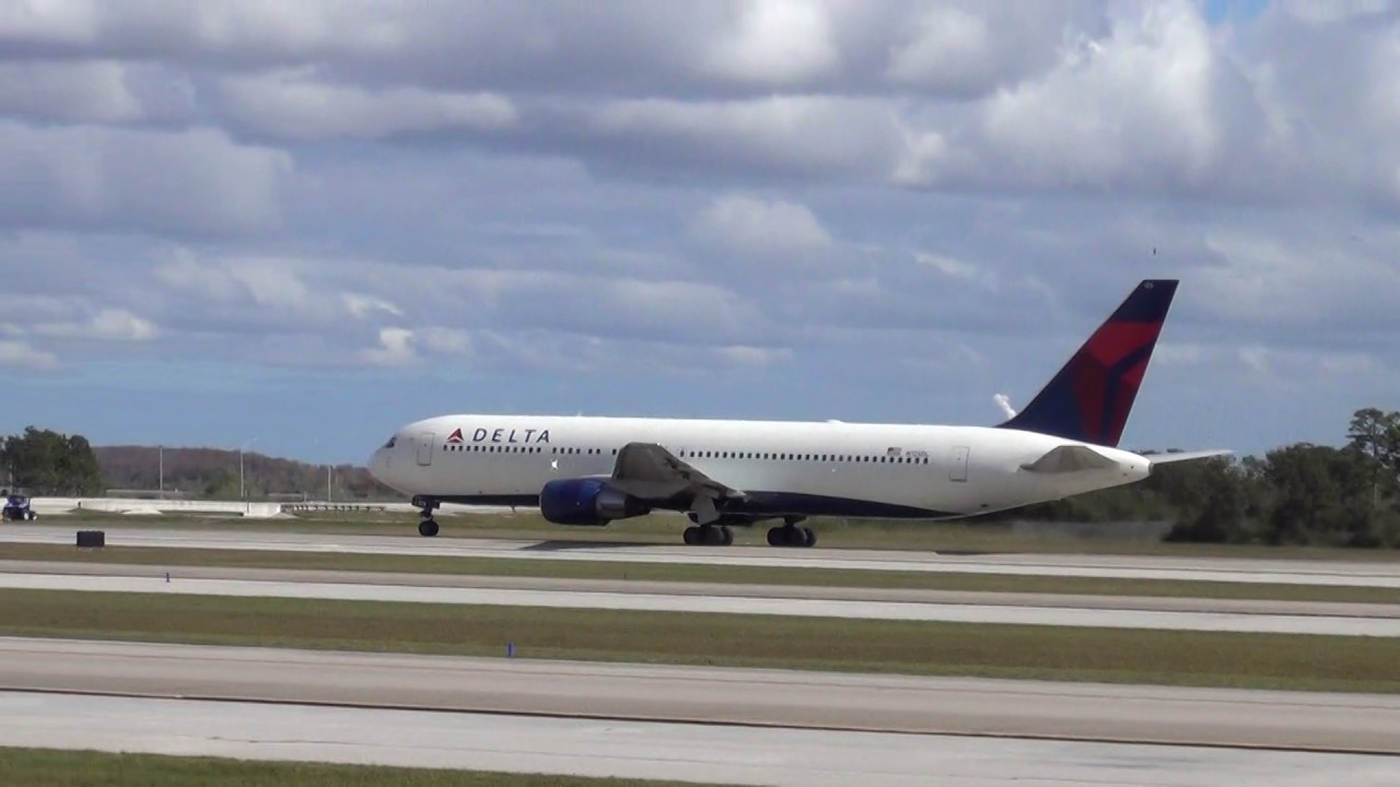 Delta 767-300ER no winglets departing Orlando - YouTube