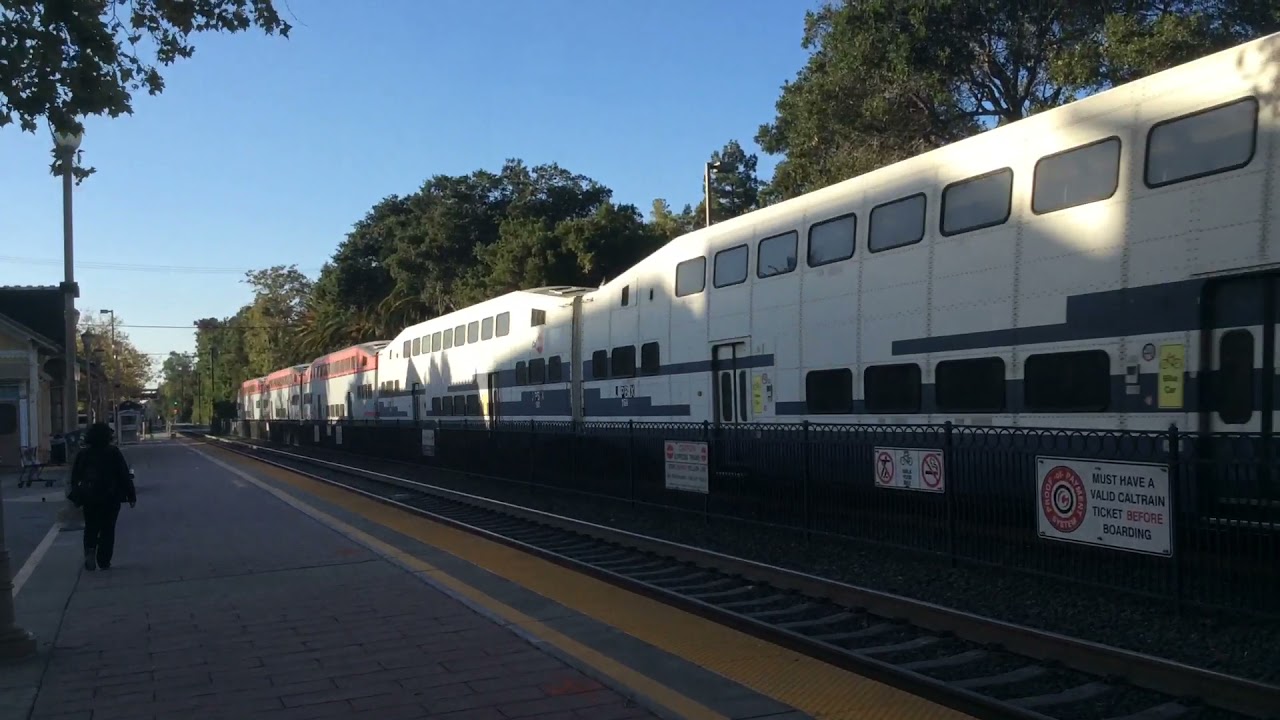 Baby bullet Caltrain Bi Level Cab Car 112 At Menlo Park - YouTube
